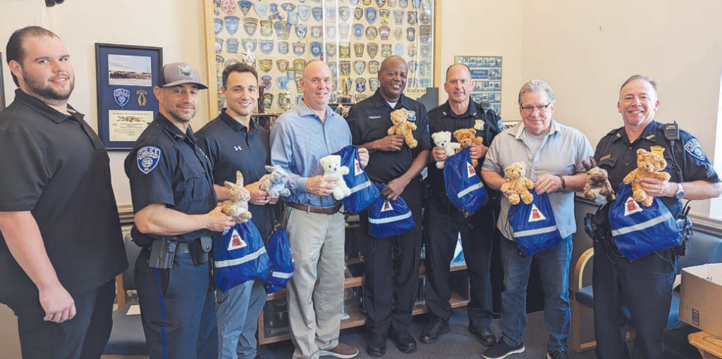 Masonic Project Helps Provide Police With Comfort Kits – Winthrop ...